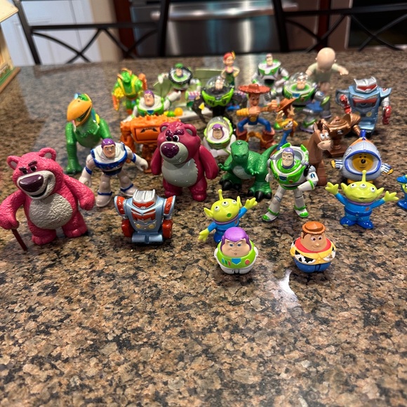 Toys | Toy Story Action Figures 32 Pieces | Poshmark